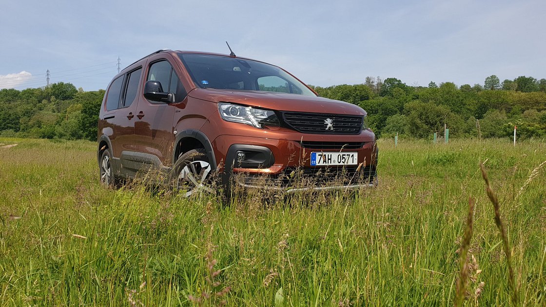 Peugeot Rifter v naftě se vrací na trh. A je levnější | TestyOjetin.cz
