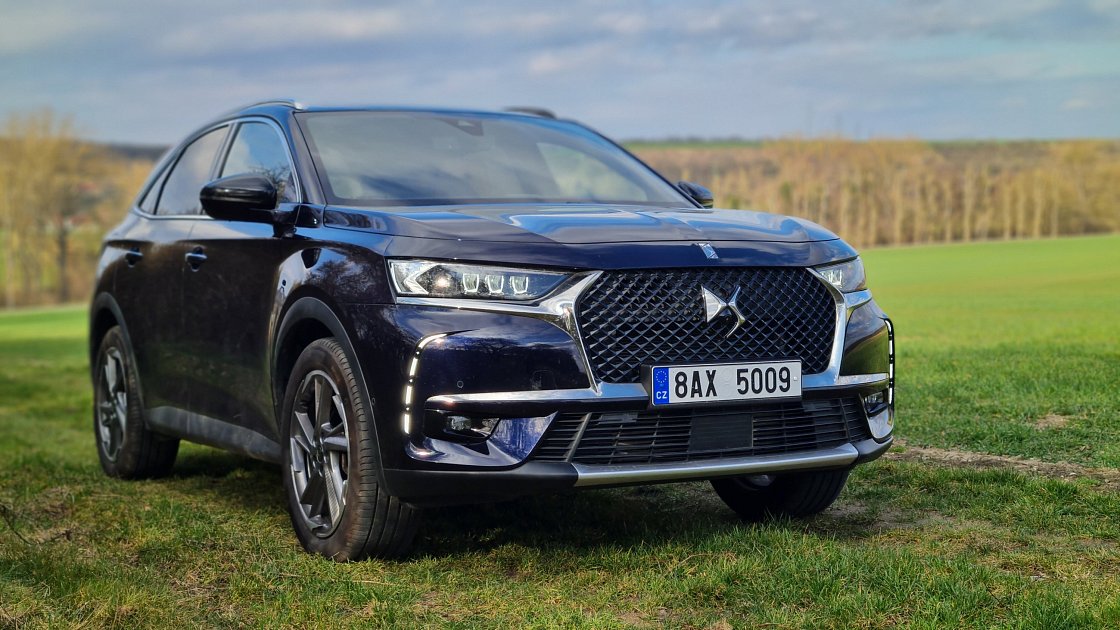 DS7 Crossback v edici Louvre je auto, které vaši mysl přenese do oázy ...