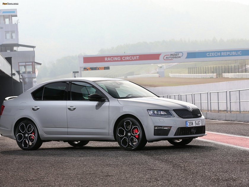 Velký test ojeté Škody Octavia RS III (2015) – Vybírejte benzín, nafta ...