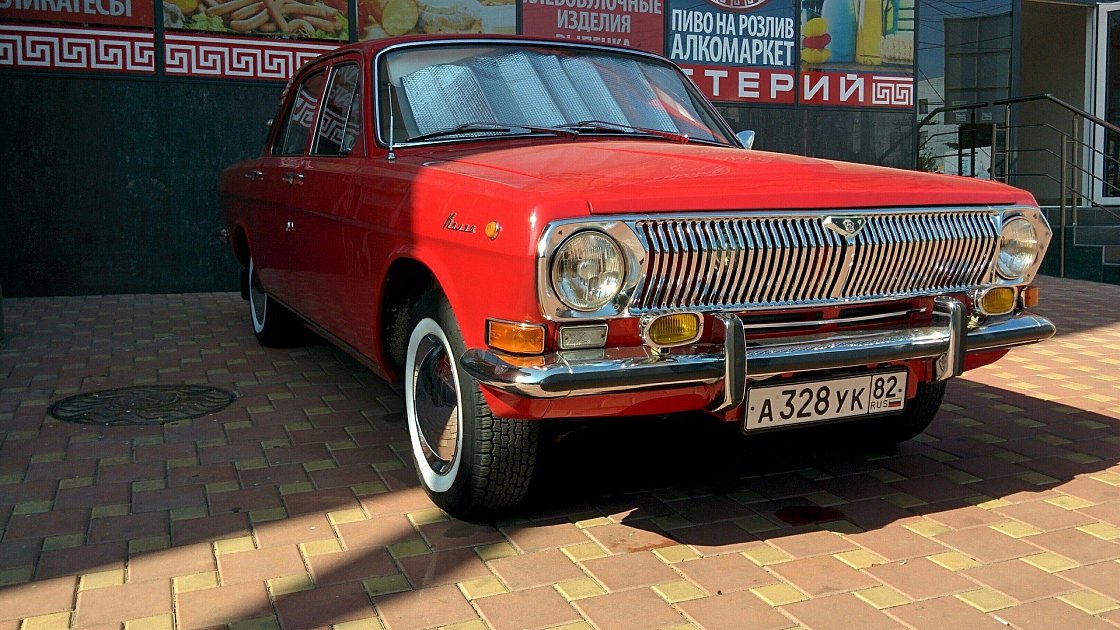 Volha GAZ 24 měla jako taxi zablokované levé zadní dveře | TestyOjetin.cz